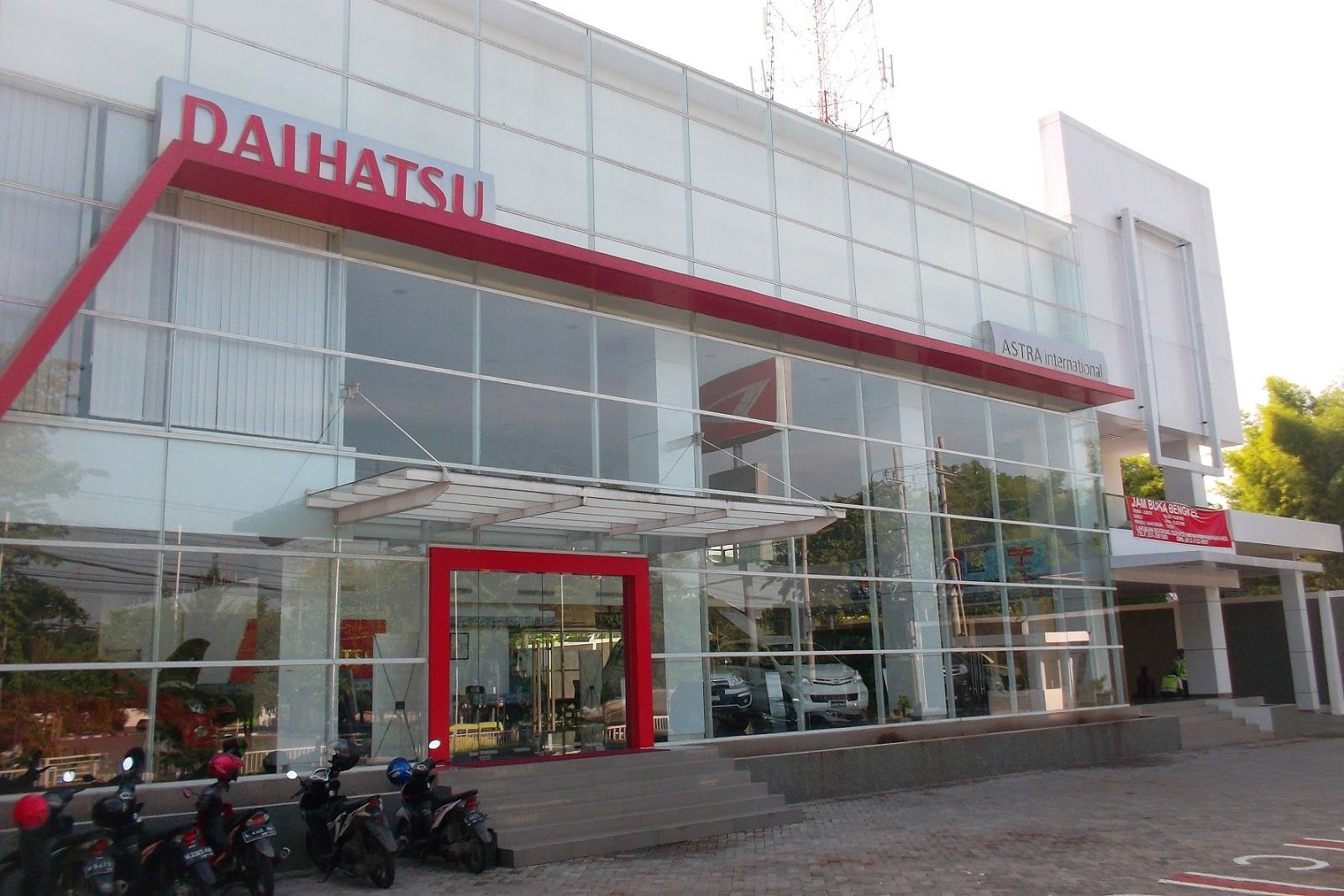 10 Tips Memilih Showroom Mobil Yang Tepat