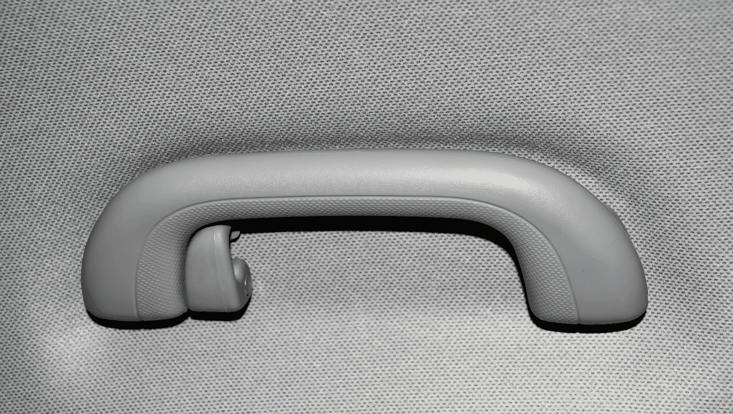 Kenali Fungsi dan Tips Penggunaan Hand Grip pada Mobil