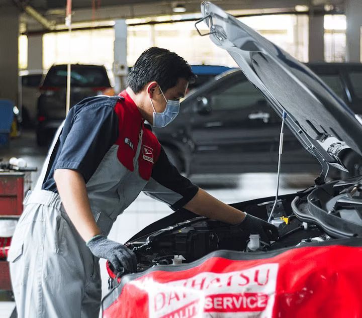 Cara Mengatasi Selang Radiator Mobil Bocor