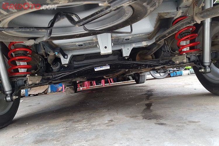 Cara Merawat Sistem Suspensi Mobil, Praktis!